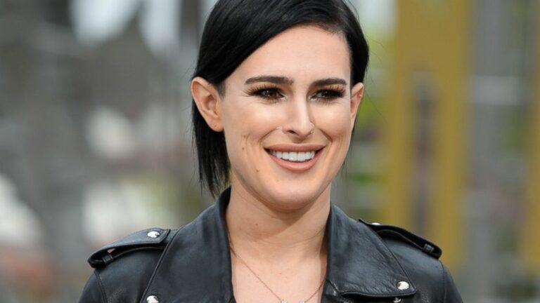 Rumer Willis mostra i sex toys, un’arma contro i tabù sulla sessualità ...